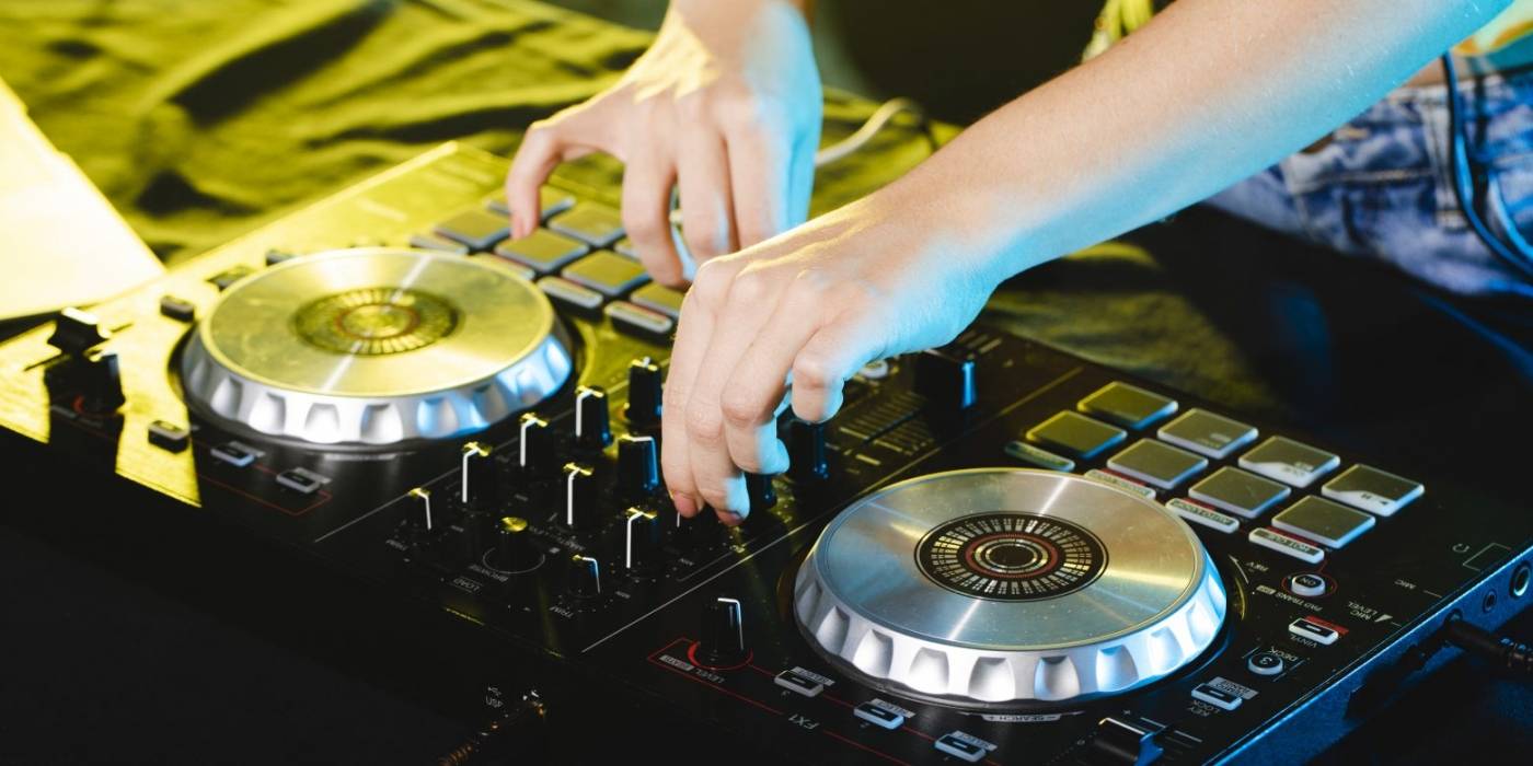 DJ set στο Βουρέικο στη Βαμβακού | DJ set | lakonia.mobi